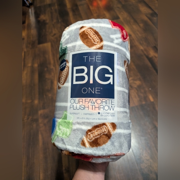 The Big One | Bedding | The Big One Multicolor Plush Throw | Poshmark